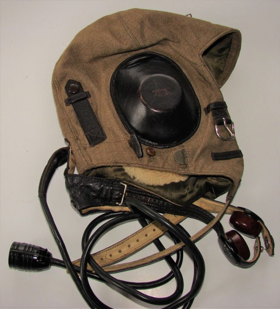 Luftwaffe LKP S 101 flight cap. | Histoire d antan